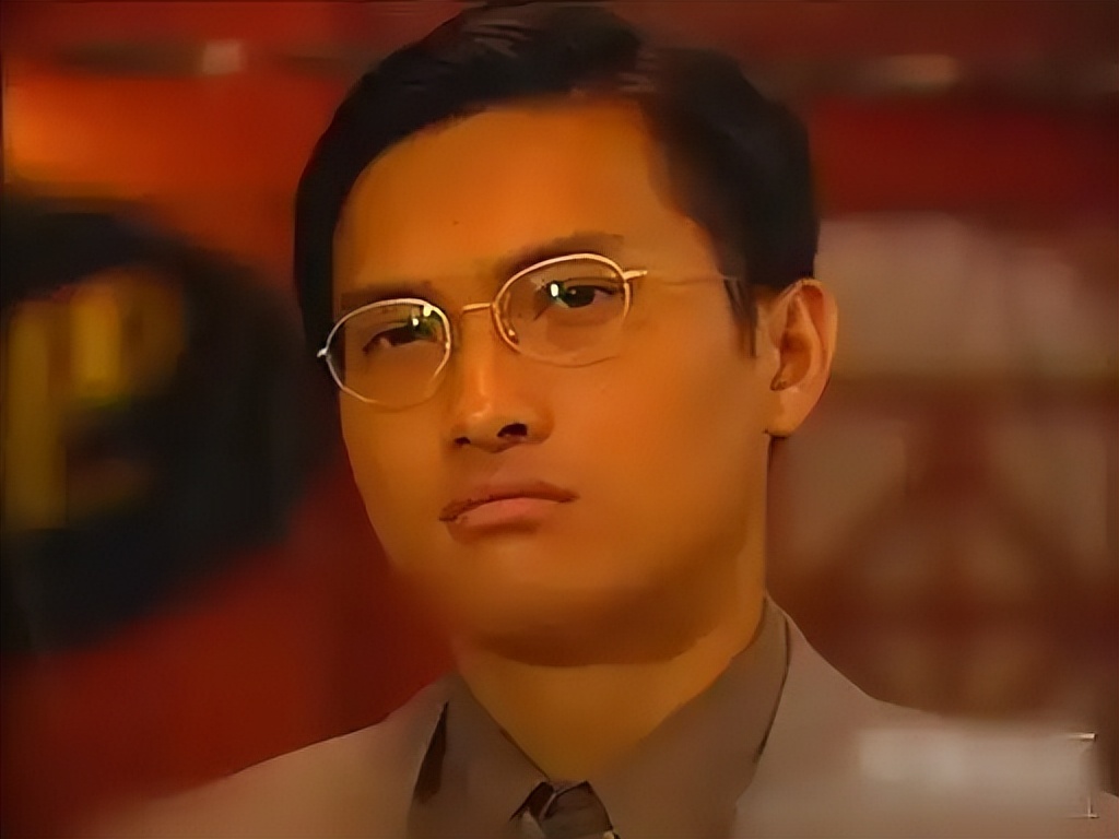 In the 1999 drama "Genesis", Ye Rongtian is very handsome, but I prefer Xu Wenbiao - iNEWS