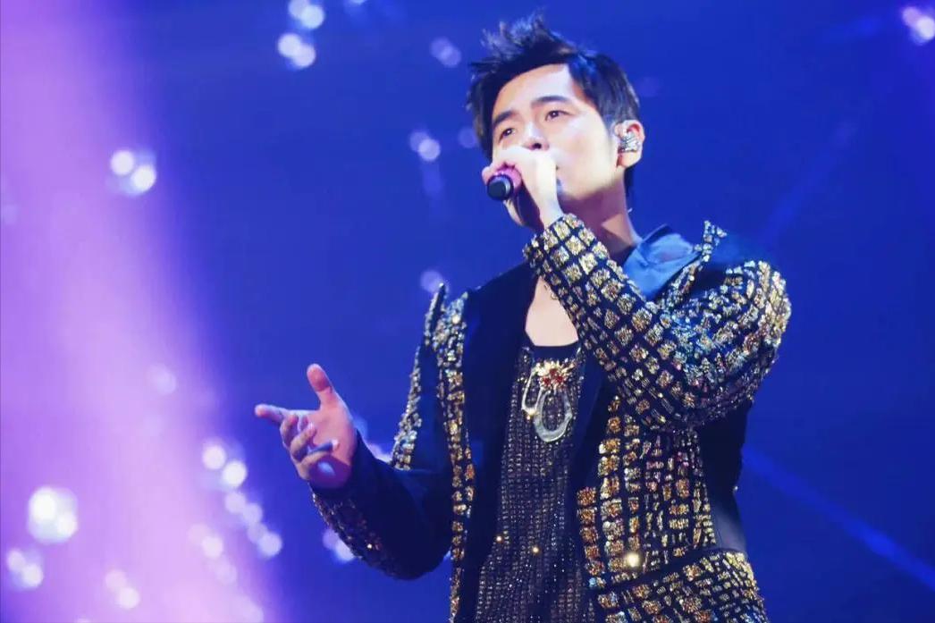 Good guy, 1 ticket sold for 20,000, would rather have an empty seat than lower the price, is it ...