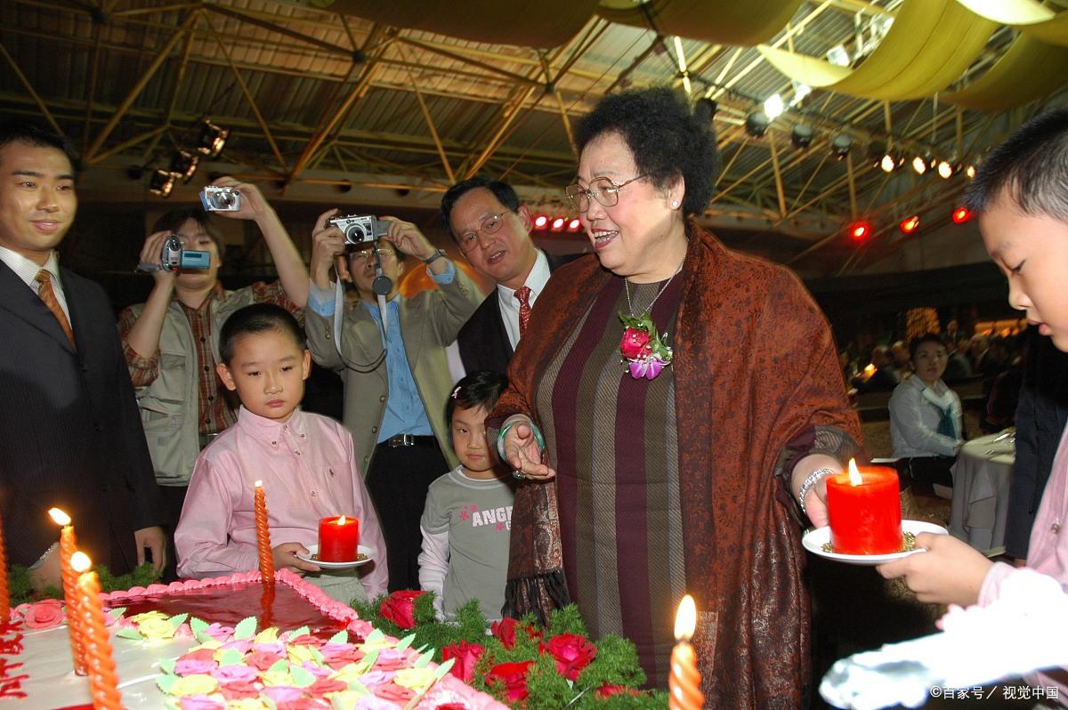 Chen Lihua made a will: 10 billion for each child, the rest will go to ...