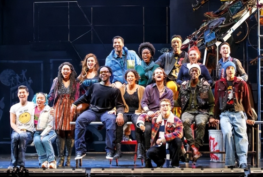 An overview of How to Succeed, and the impact of staging and visual ...