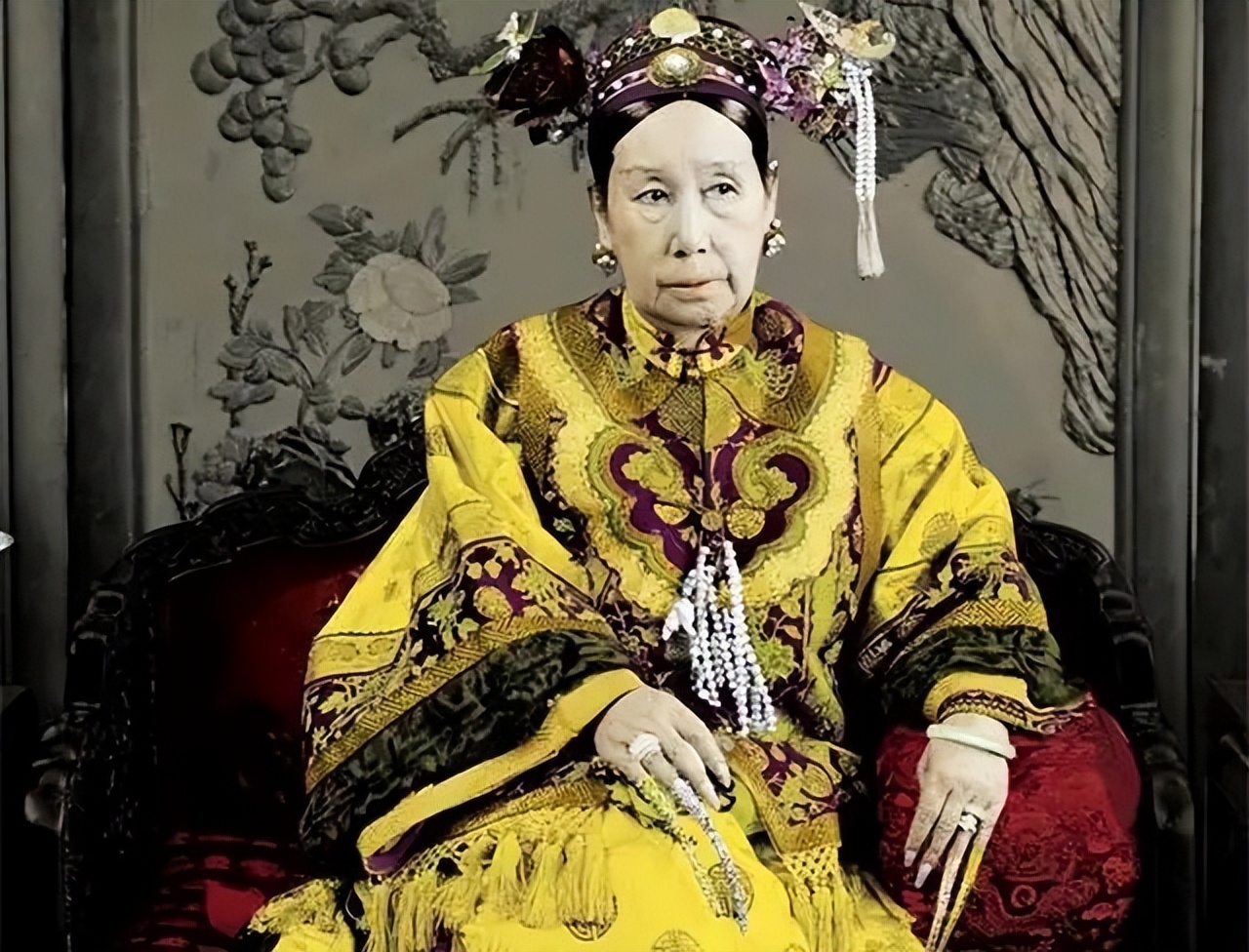 What is the relationship between Puyi and Cixi, and why did Cixi make ...