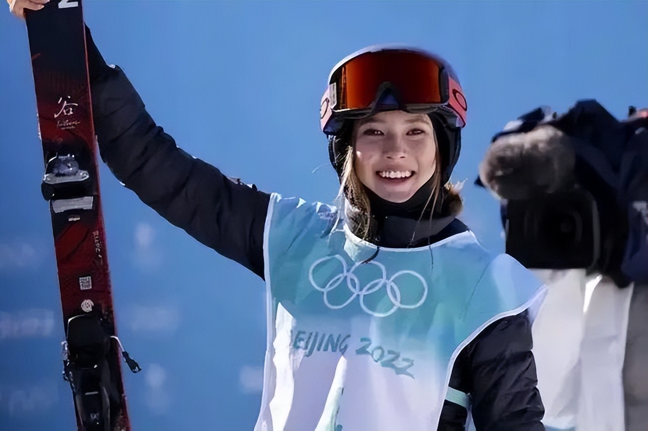 Gu Ailing returns to China, the suspense of changing nationality is ...