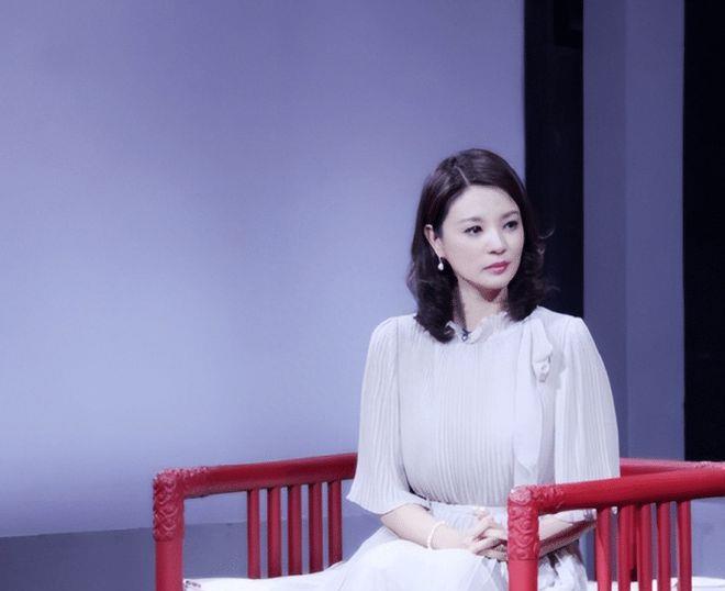 Well-known host Liu Fangfei: She has posted messages in memory of her ...