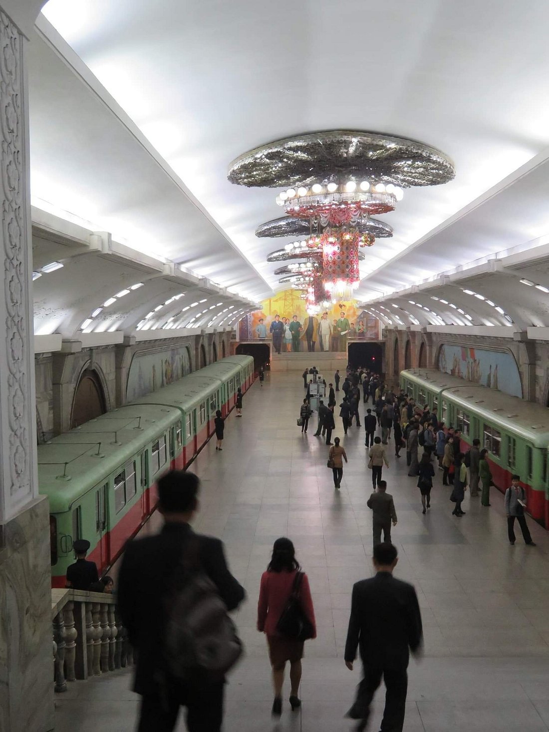 "North Korea" status quo, take you to see the real Pyongyang subway - iNEWS