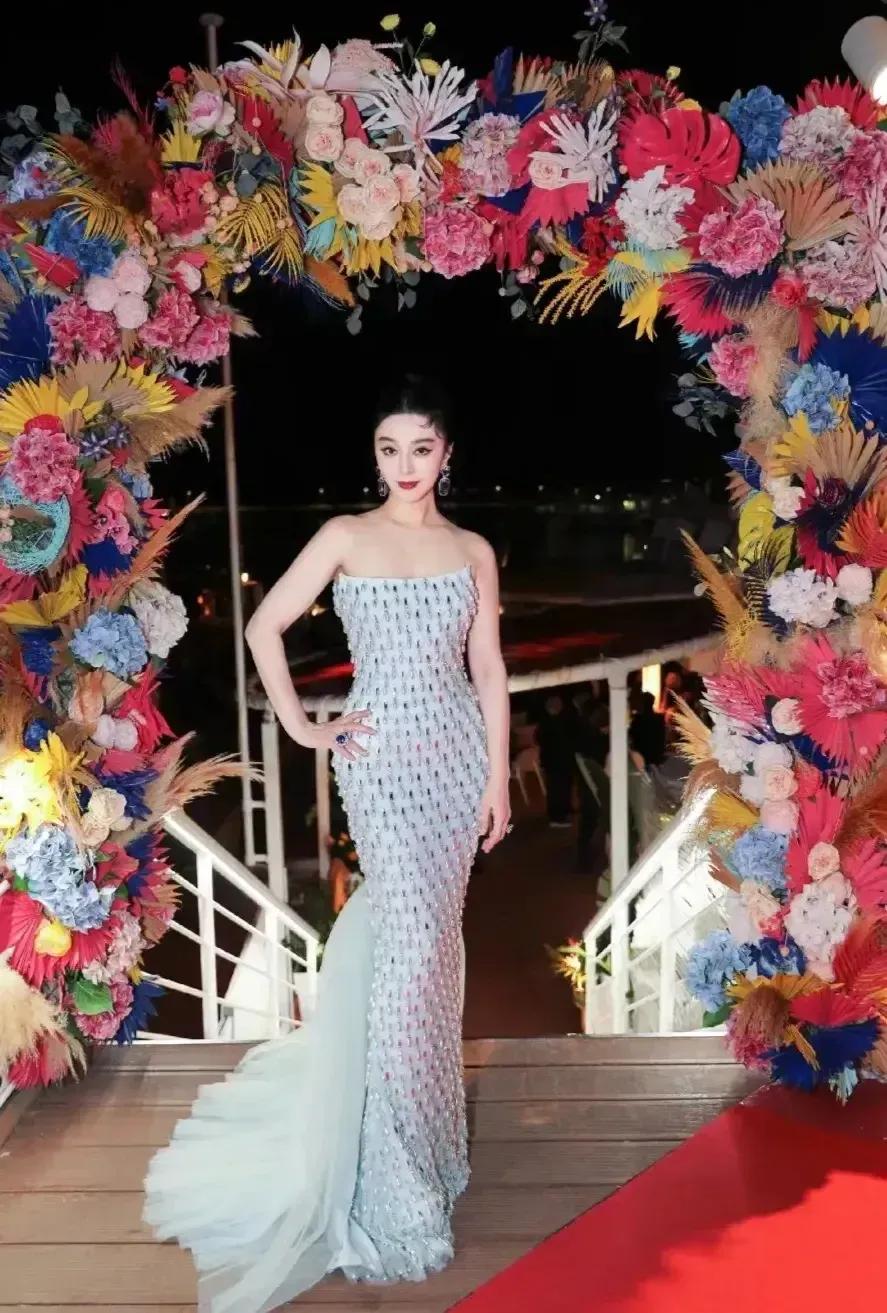 Fan Ye's final look in Cannes is beautiful - iNEWS