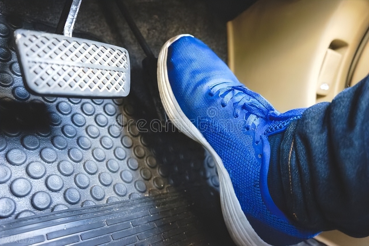 Emergency braking, a touch brake or a full kick? - iNEWS