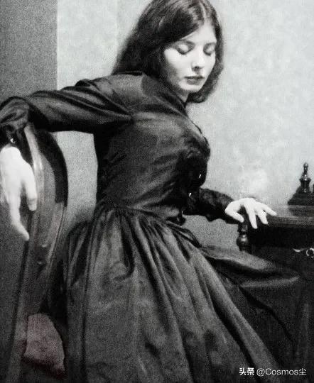 Famous painting Beatrice: Rossetti loves her, but breaks her heart ...