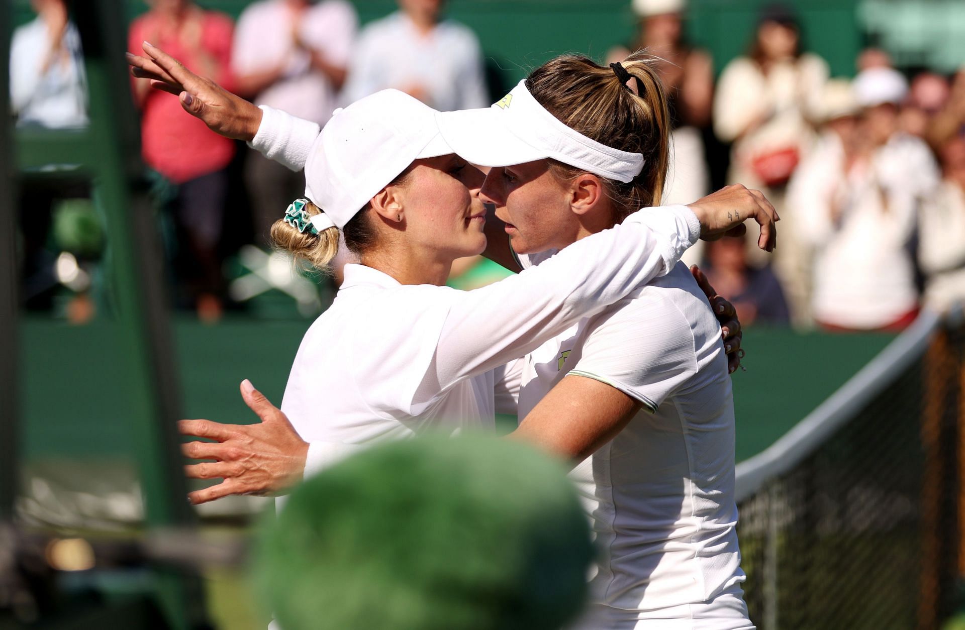 Wimbledon fight to collapse the court! With 35 points in the tiebreaker ...
