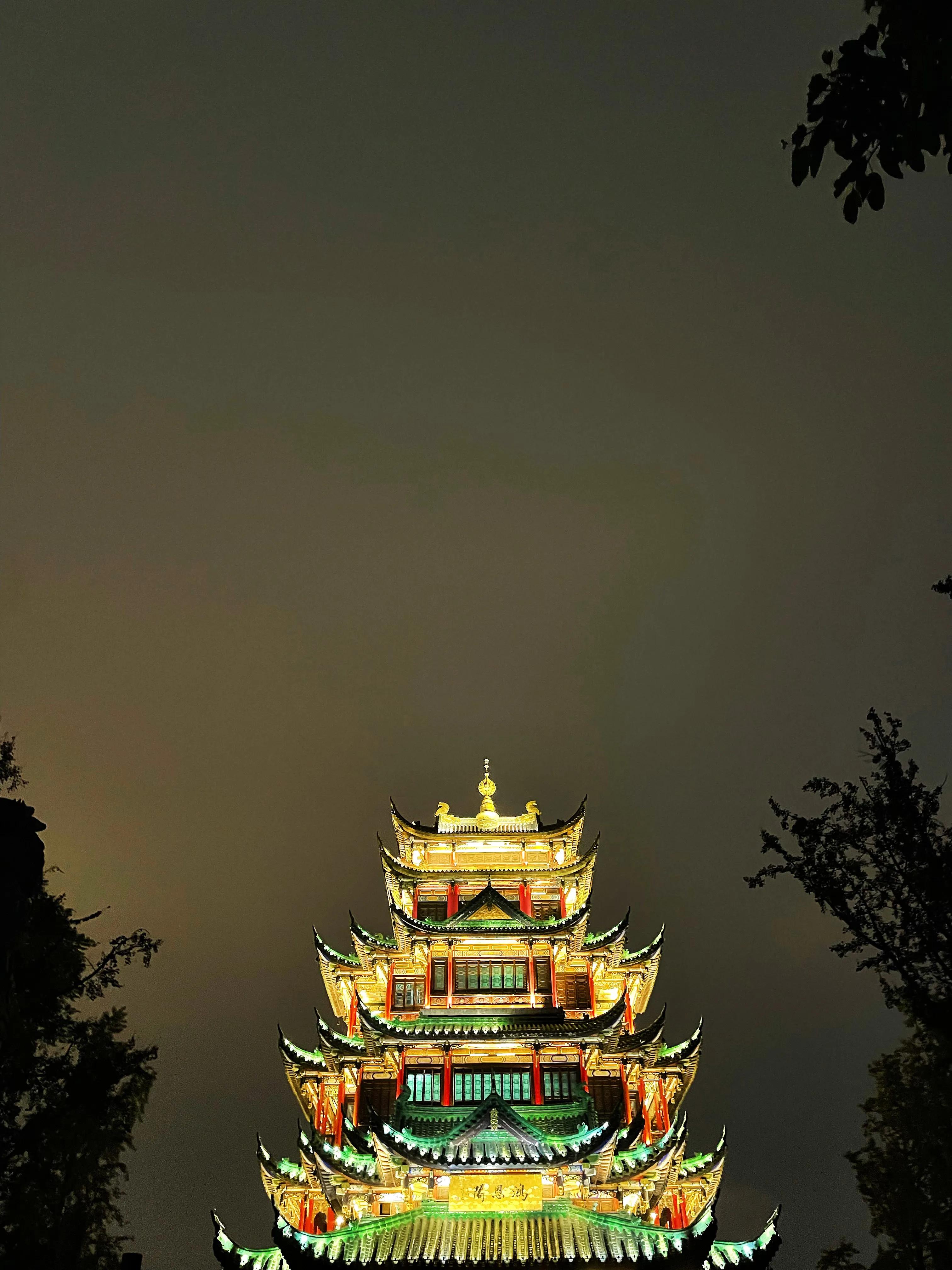 Heavenly Palace · Hong'en Temple - iMedia