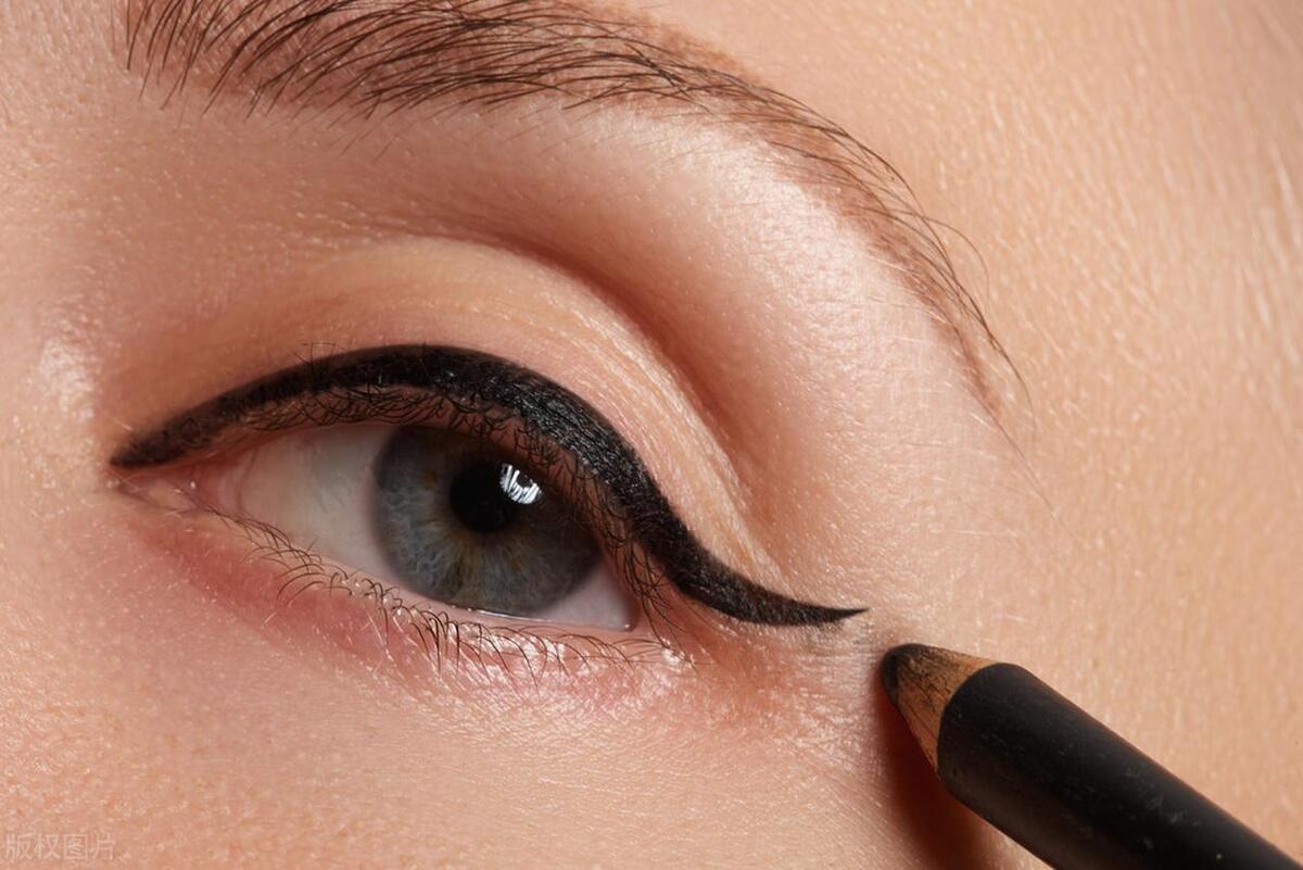 What conditions do mascara and eyeliner need to meet for HRIPT/RIPT ...