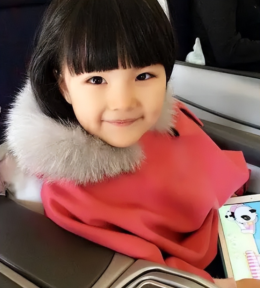 Sexy Huang Duoduo, famous lady Feng Wang Shiling, and energetic girl ...