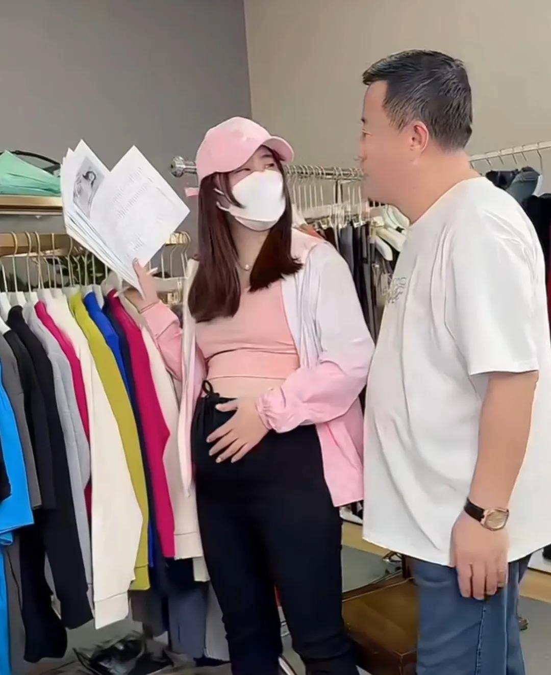 The 61-year-old actor Changgui's wife is 6 months pregnant, but he ...