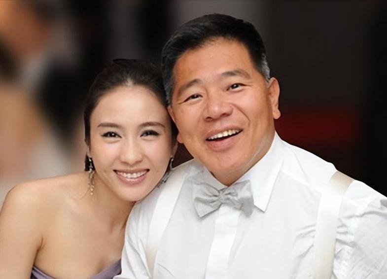13 years ago, to save her younger brother, Gigi Lai married a disabled ...
