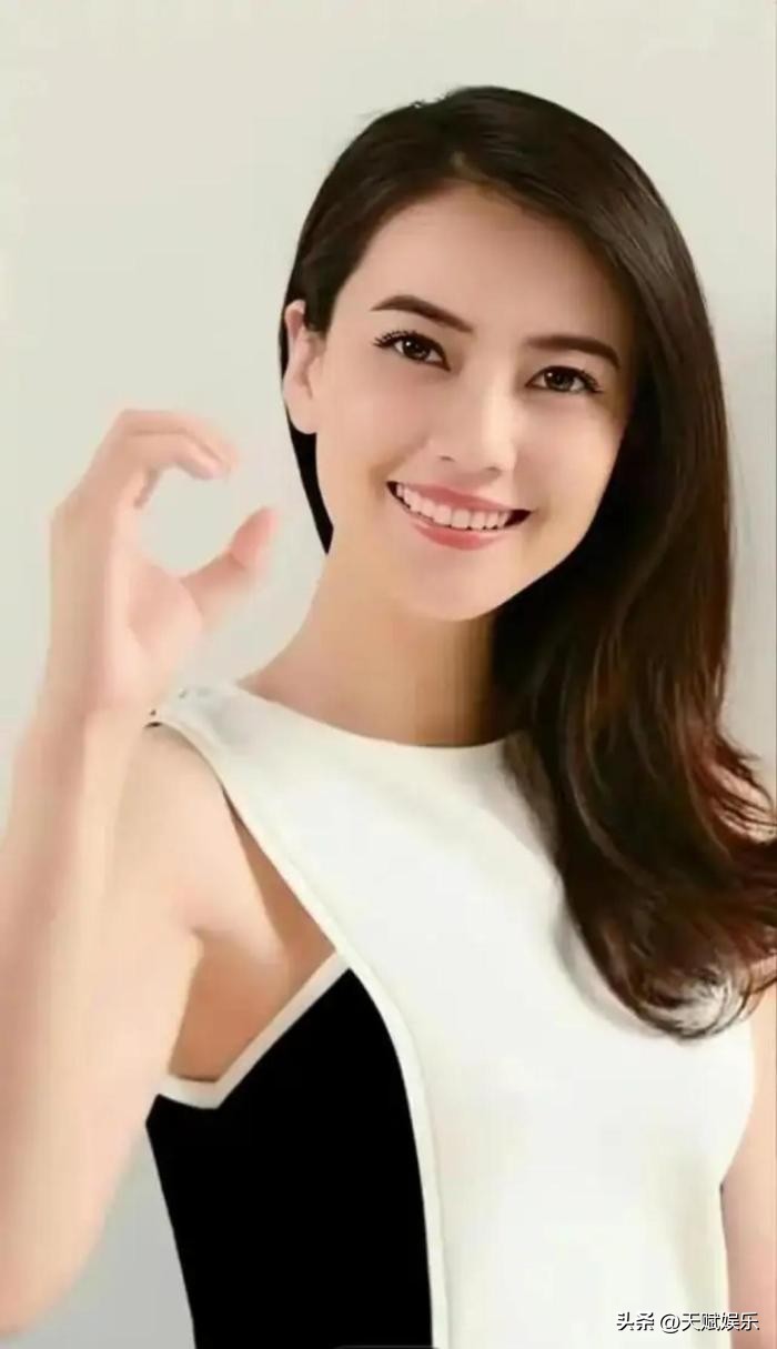 Film and television actress and model Gao Yuanyuan in the entertainment ...