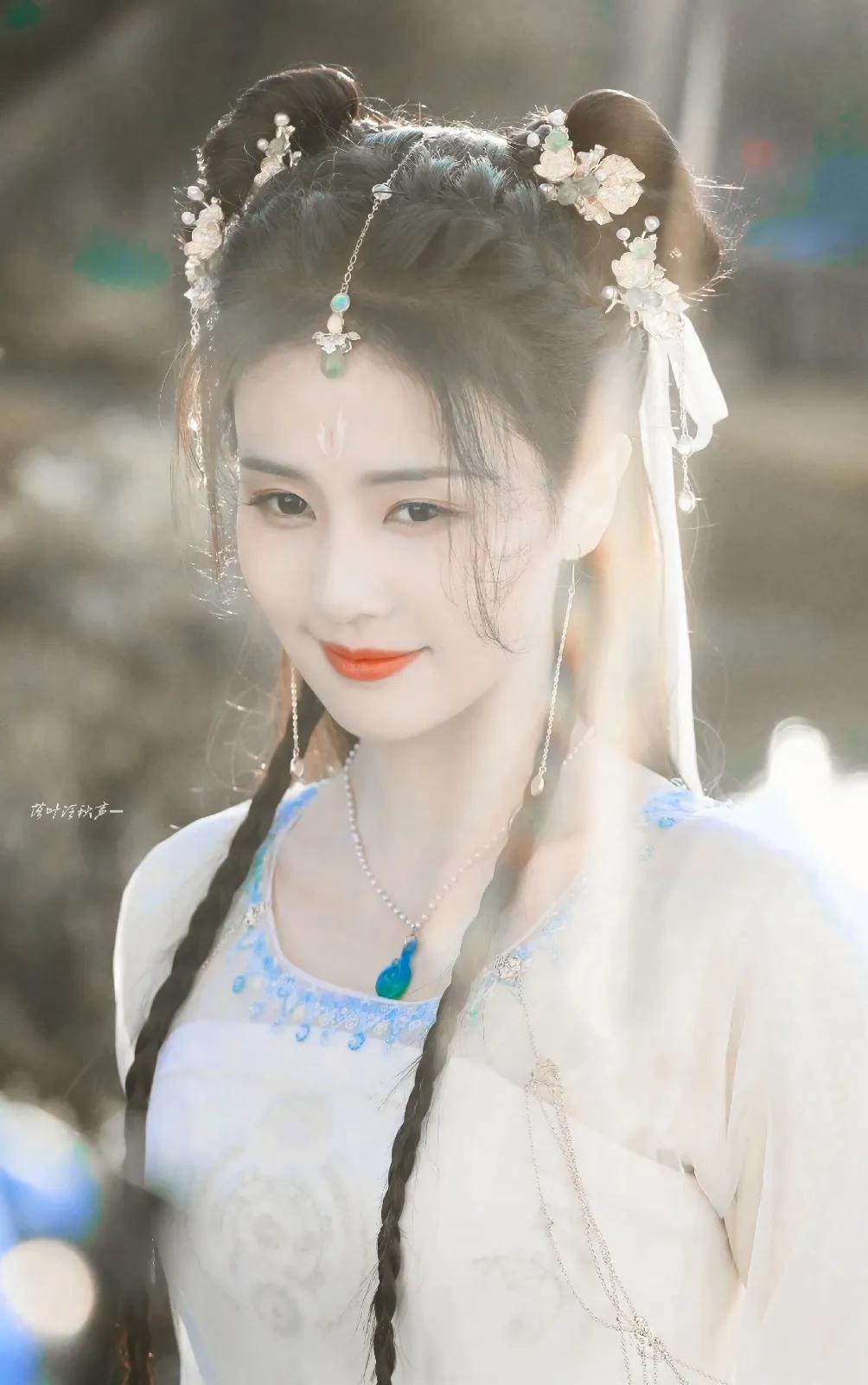 How important is the appearance of an actress "runned by a female ...