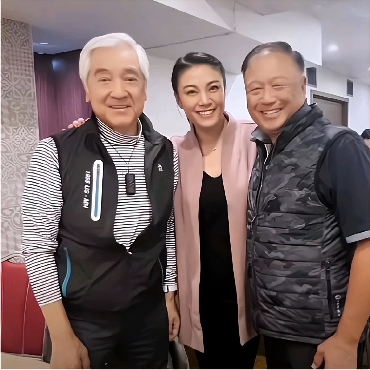 Miss Hong Kong Miss Liao Bier appeared for the first time in three ...