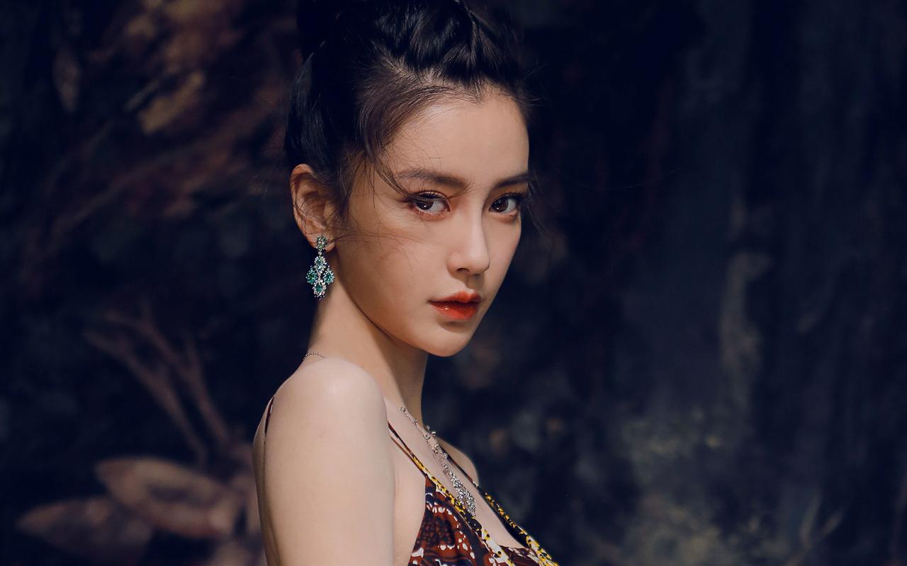 Because of Di Lieba's Dior incident, Yang Ying's resource status was ...