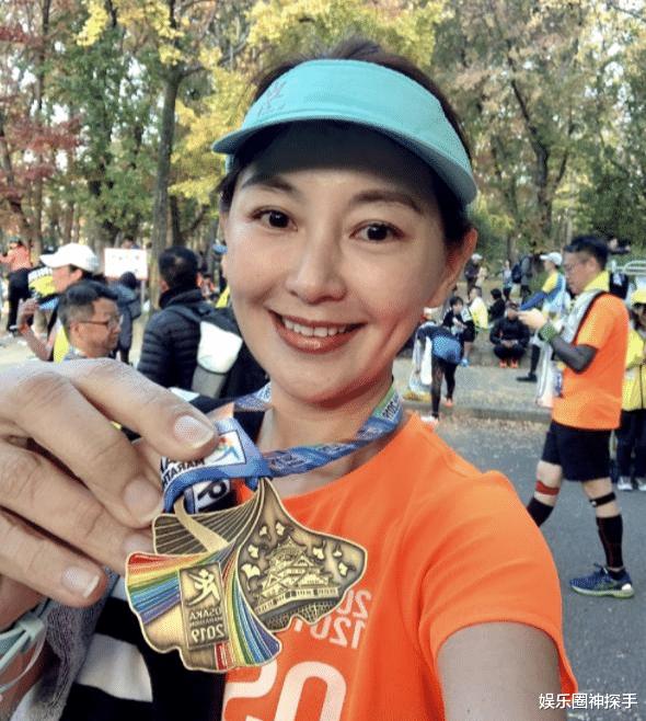 Chen Xiuli's twin daughters have grown up. They are too beautiful at 13 ...