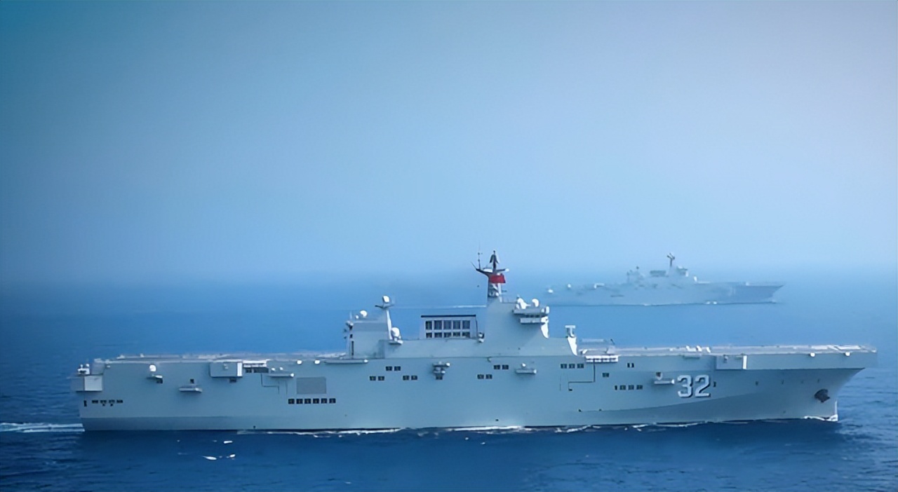 It can launch 40 amphibious assault vehicles with a displacement of ...