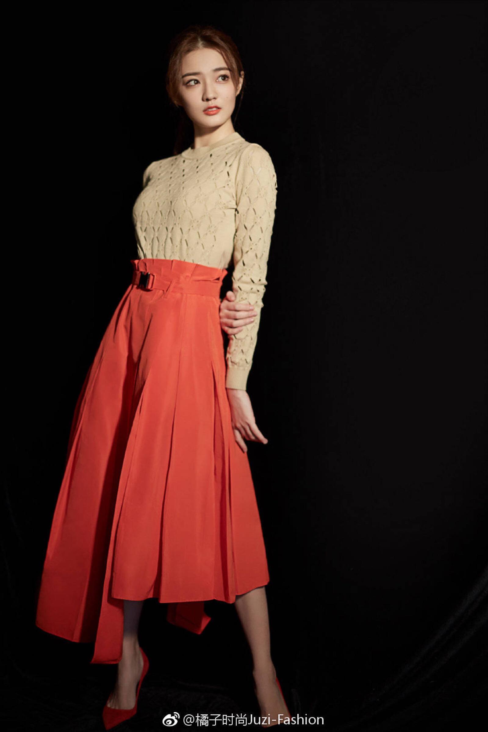 Actress clothing - Xu Lu - iNEWS