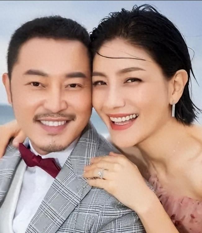 Sha Yi's wife Hu Ke cried in public: I really regret getting married ...