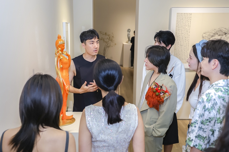 Jiang Sheng x Yang Yanling: Dialogue of Infinite Zen - iNEWS