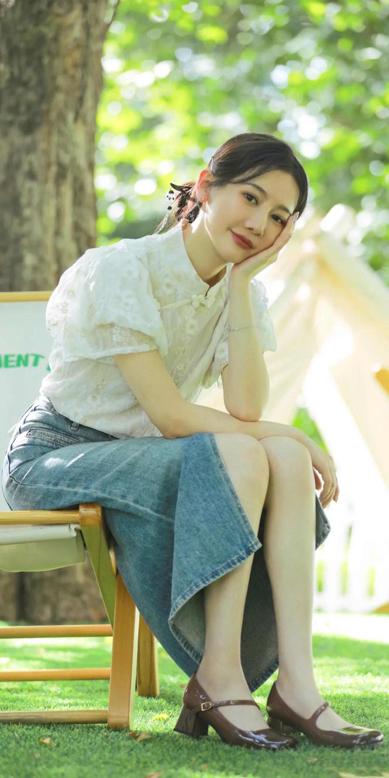 Li Mozhi & Zhao Liying - iNEWS