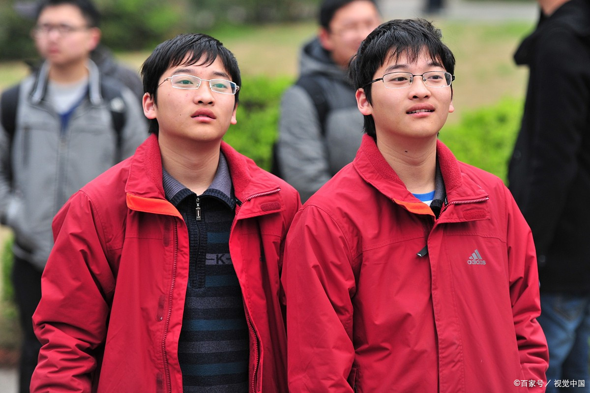 Brothers are more genetically similar, so why is the father-son ...