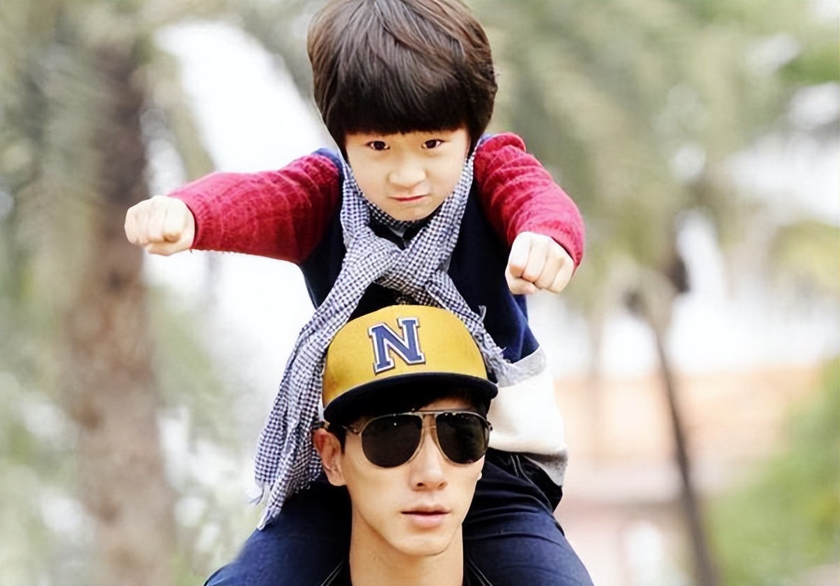 Zhang Liang sent Tiantian to study abroad, carrying 189 sons on his ...