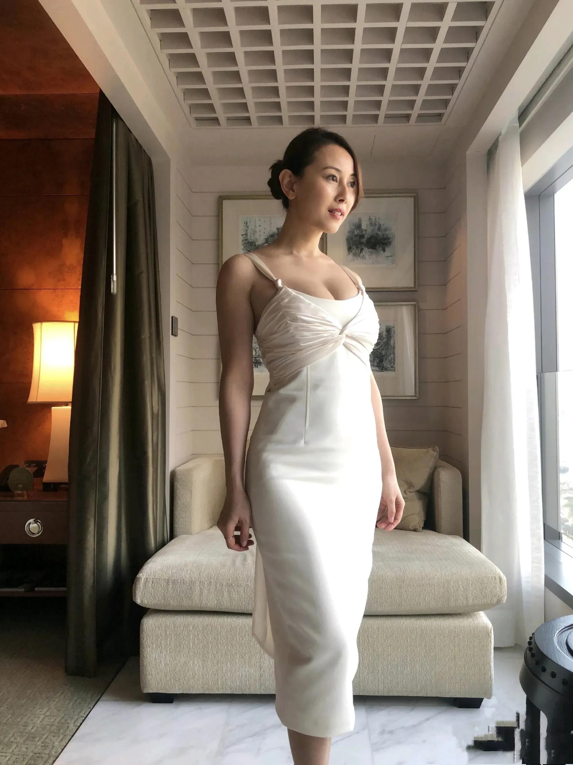 Goddess Yuan Jiamin - iNEWS