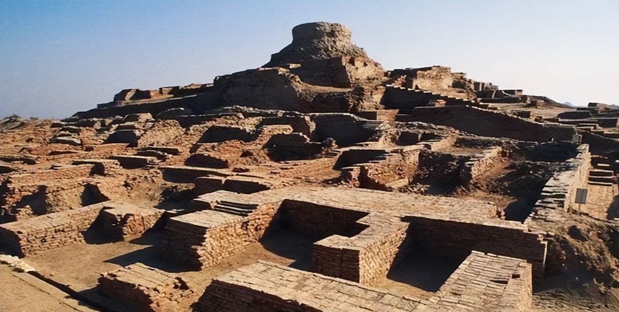 The preferences of the Hyksos, discussing their background and history ...