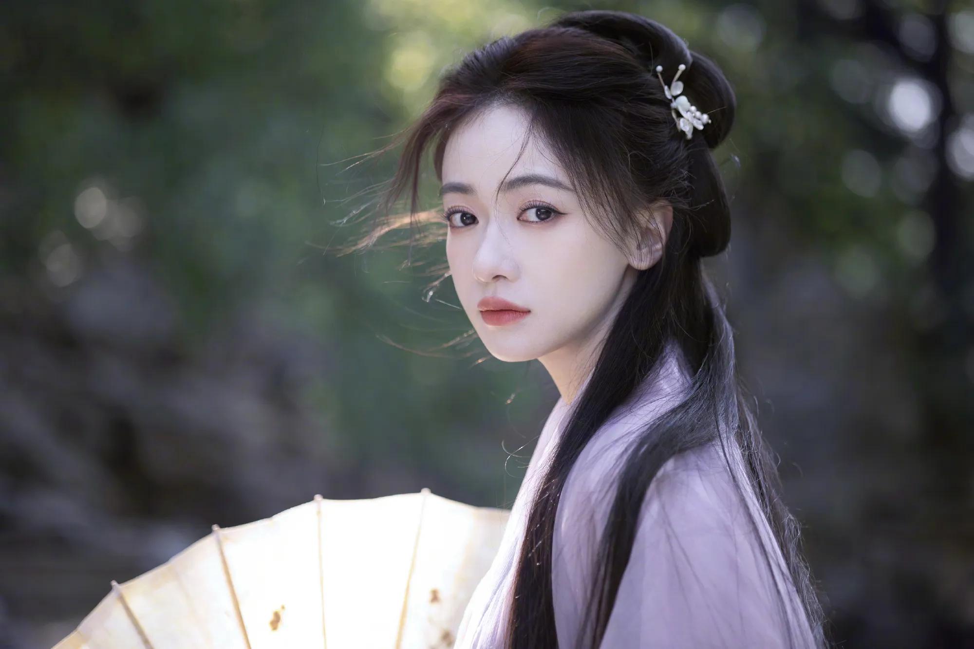 Star costume photos / Wu Jinyan - iMedia