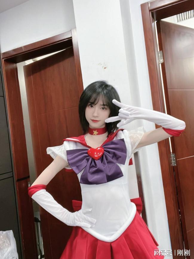 Beautiful girl warrior Jiang Yun - iNEWS