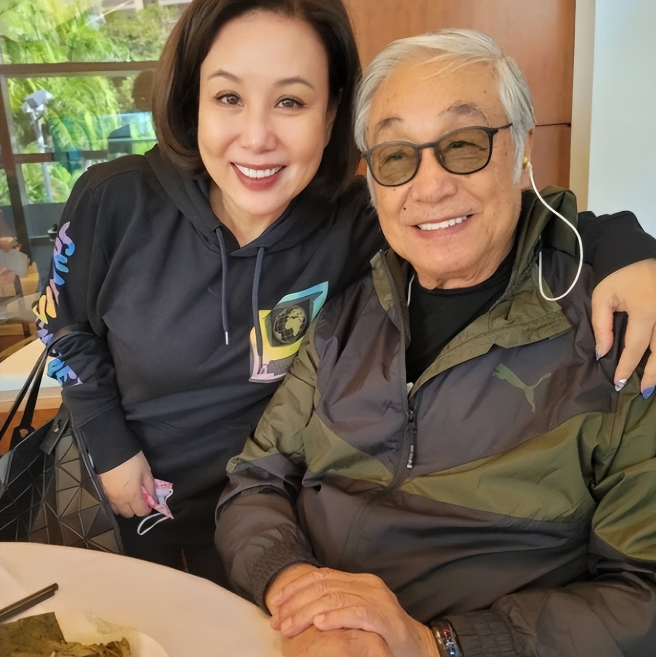 The old drama bone Zeng Jiang died at the age of 87. Tian Qiwen asked Mrs. Zeng Jiang for ...