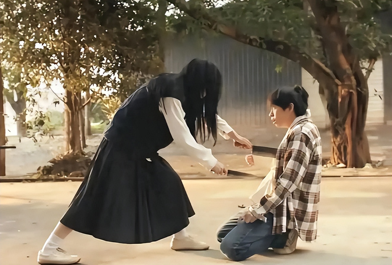 "Under the Stranger" is back on air, which character surprised you the ...