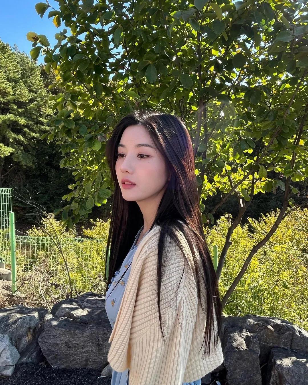 Beautiful!Quan Enfei's beautiful outdoor spring photos, elegant and ...