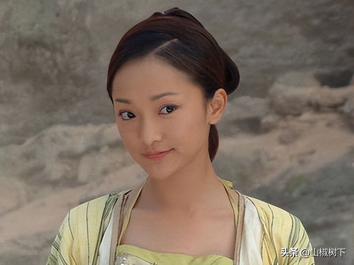 Comparison of 8 versions of Huang Rong, which one do you like best among Weng Meiling, Zhu Yin ...