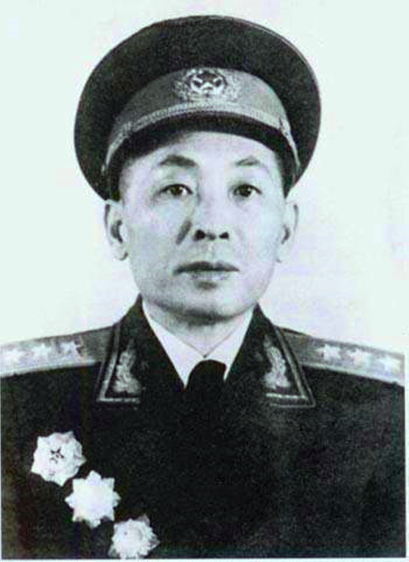 In the battle of Guocun in Central Su, the New Fourth Army was besieged ...