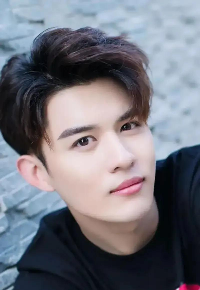 It was exposed that actor Meng En had a soft meal! Get acting resources by cheating, and have ...