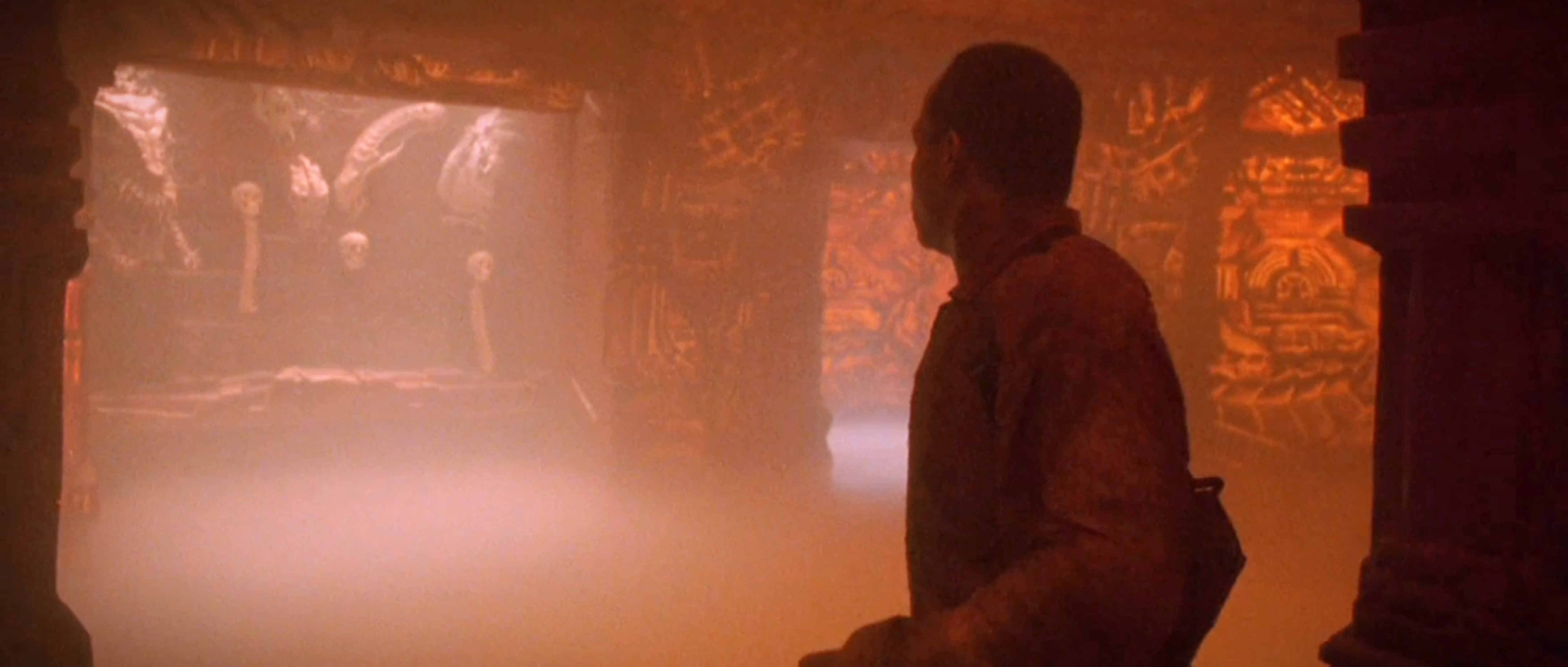 What kind of alien creature is the "Predator 2" skull specimen? - iNEWS