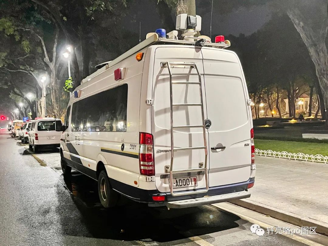 Mercedes-Benz Sprinter Police Car/Mercedes-Benz Sprinter 906 on the ...
