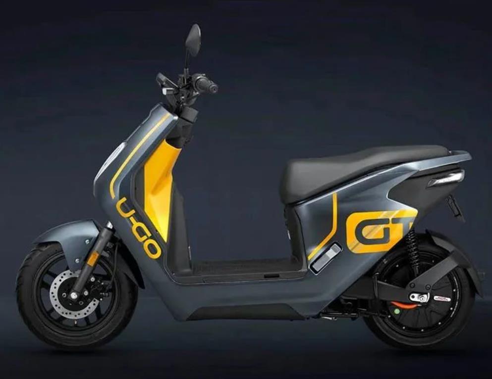 Motorcycles usher in strong rivals. Two high-speed, long-range electric ...