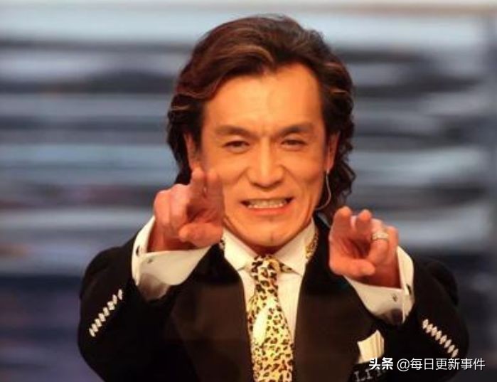 It has been a long time since Li Yong passed away, and his wife and ...