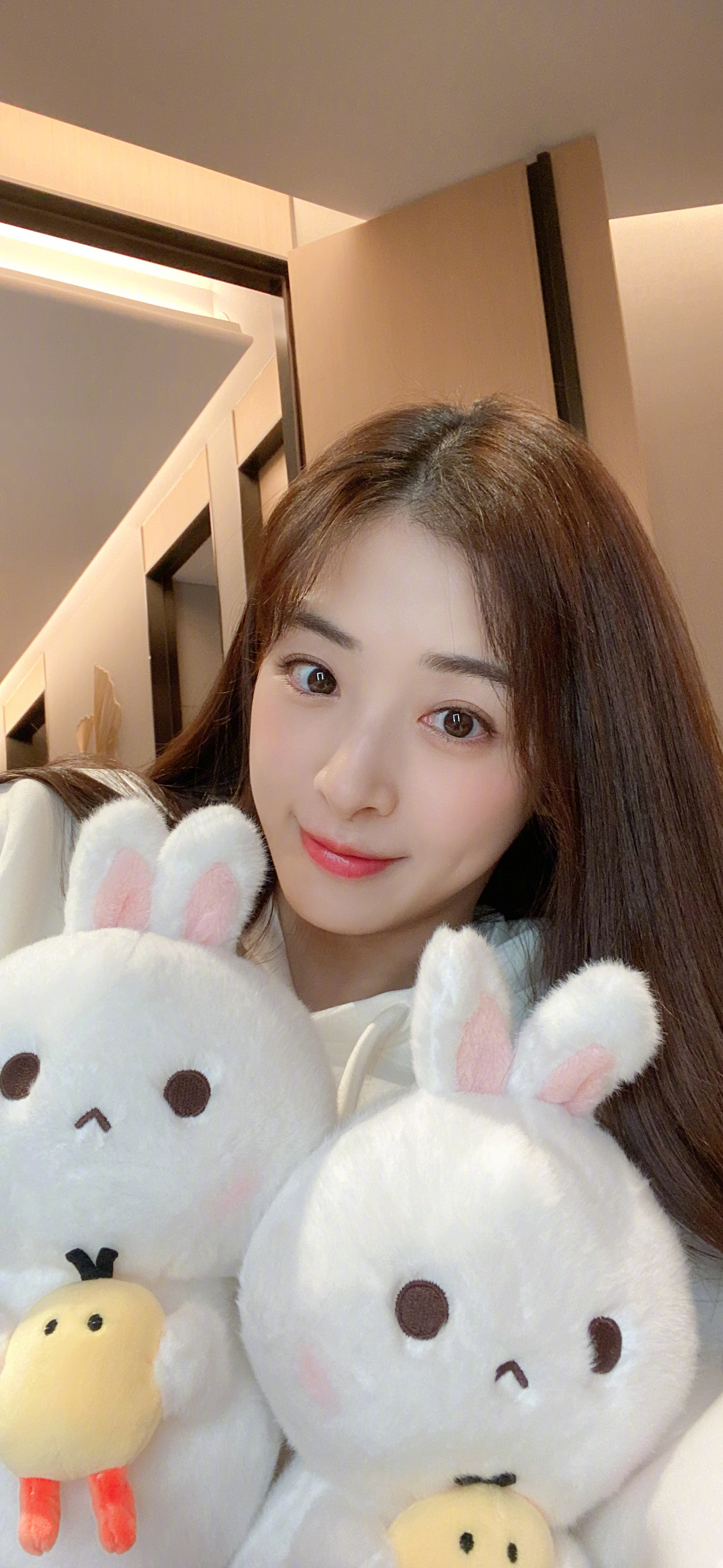 Appreciation of Zhang Hanyun's funny selfies - iNEWS