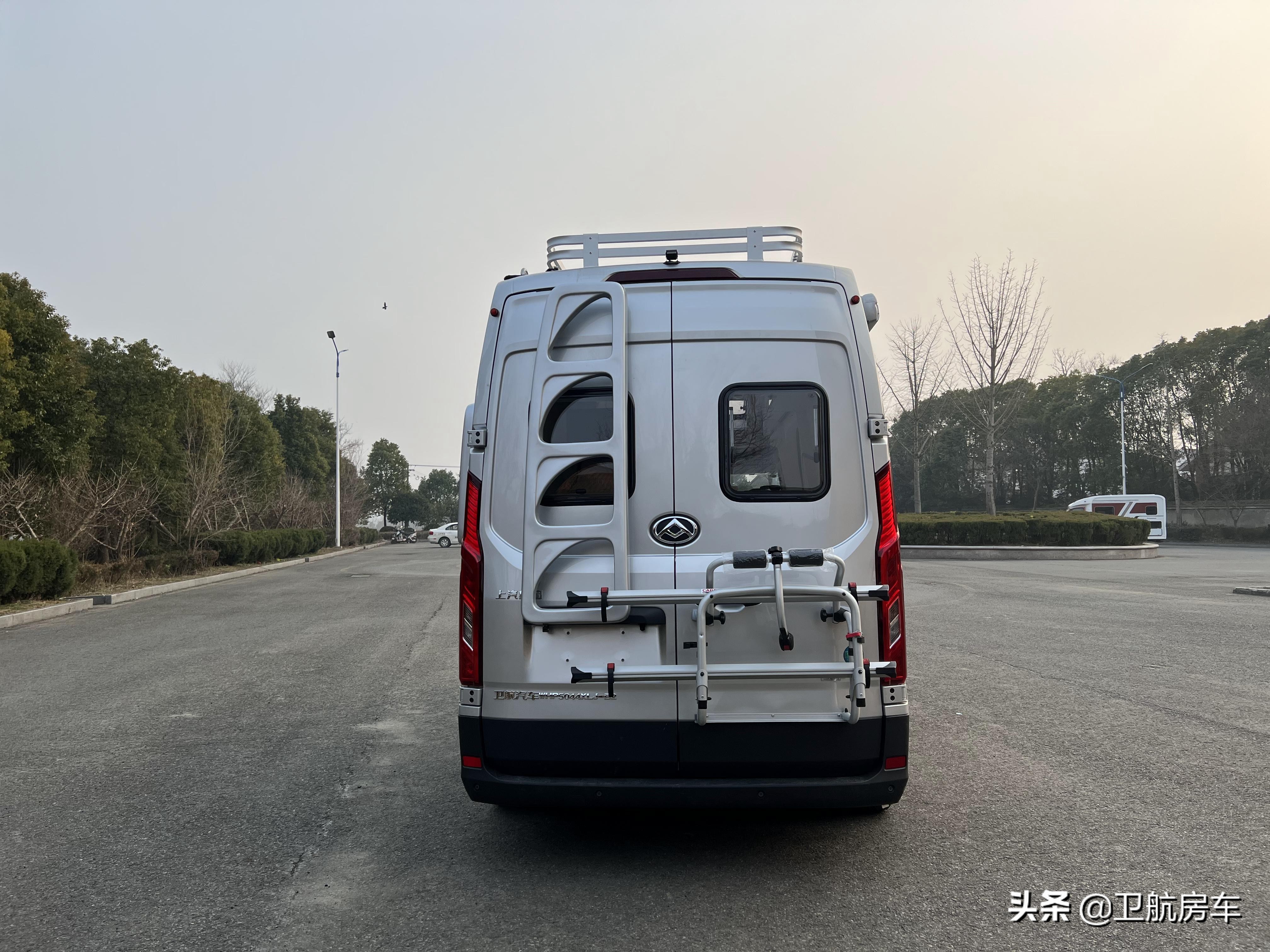 Customized panoramic sunroof Vanlife with dishwasher and cooker hood ...
