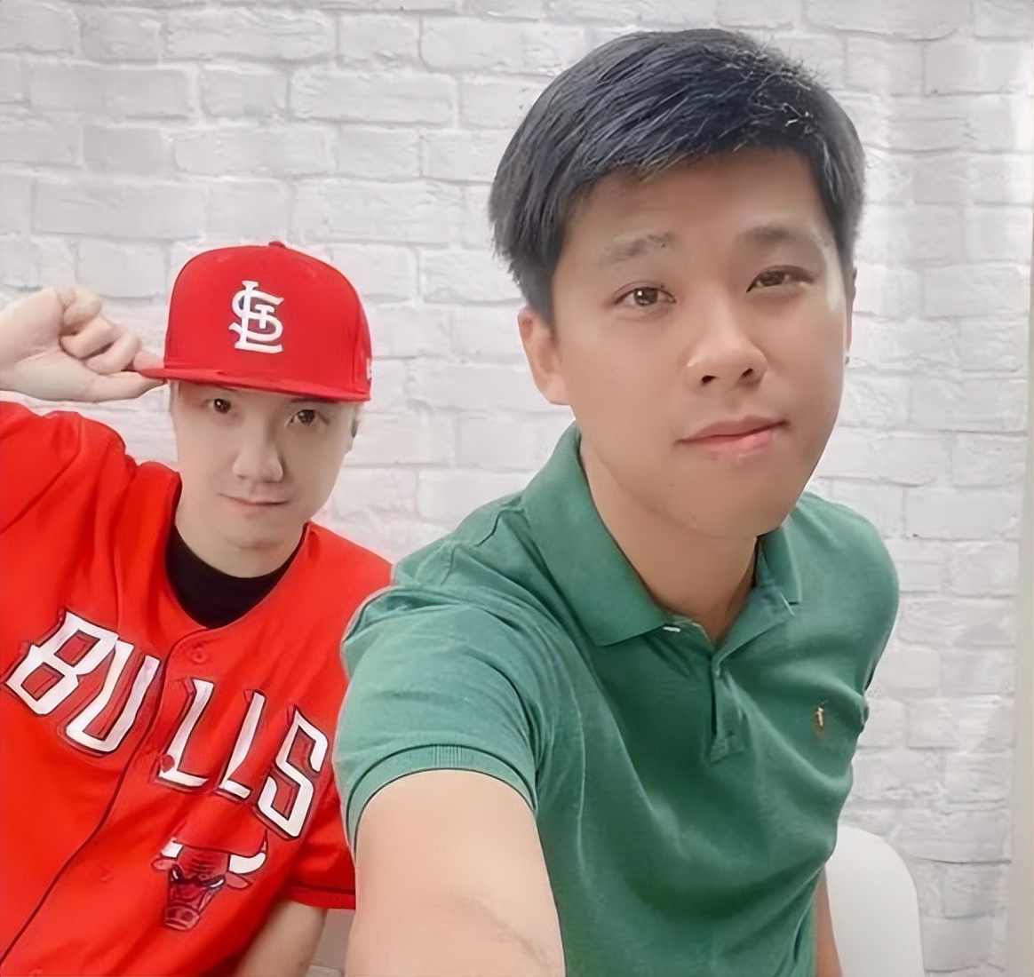 It was revealed that He Junxiang kissed the hot girl behind his back, Ge Siqi said that he had ...