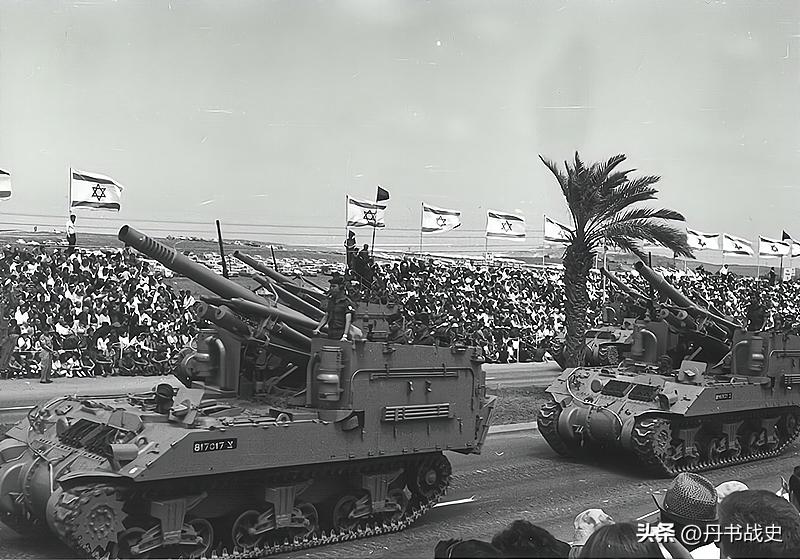 The first howitzer designed by France after World War II - M50 155 mm ...