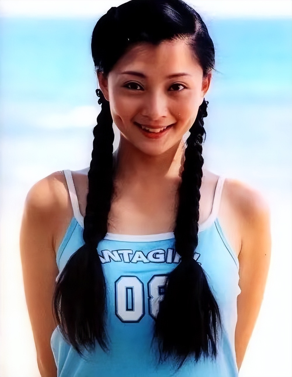 Zou Wei and Yan Ni divorced 19 years later, he remarried and had a ...