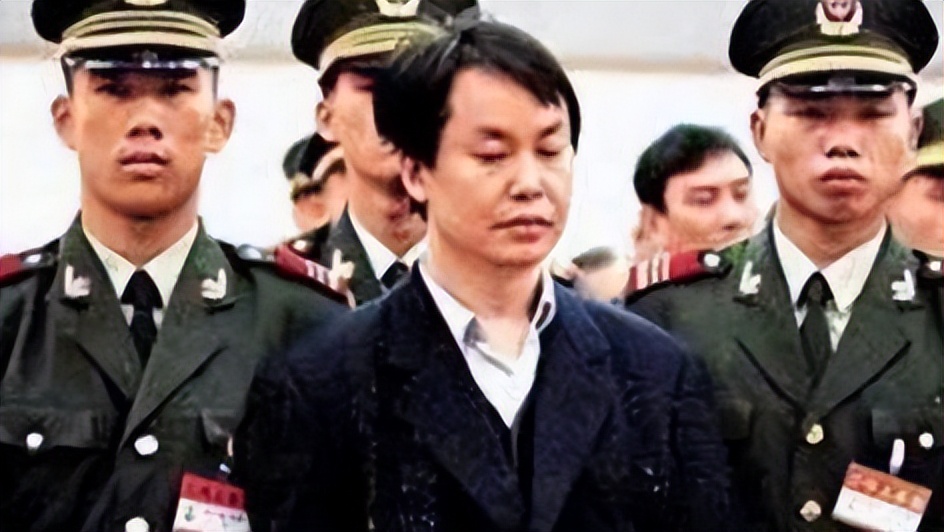 The photo of Jackie Chan and "Century Thief King" Zhang Ziqiang was ...