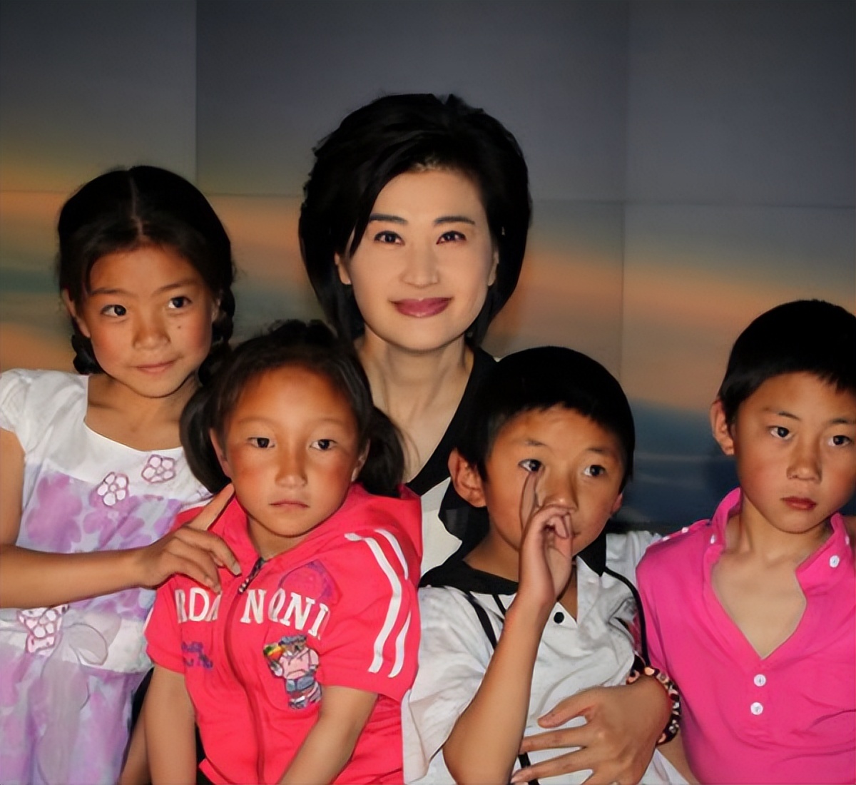 The famous host Wu Xiaoli received a call from her father and learned ...